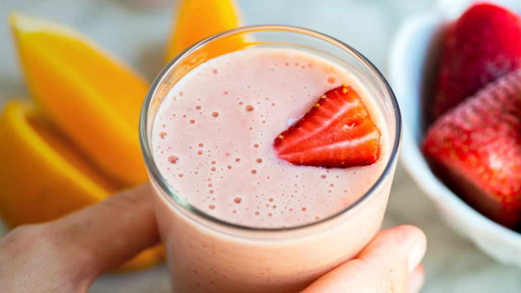 Wawa Strawberry Smoothie Recipe - Recipe Minds